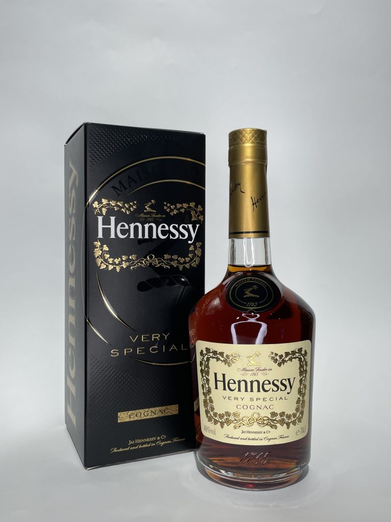 HENNESSY V.S. COGNAC / 0,7L / 40% – Marco polo Alkohole Świata